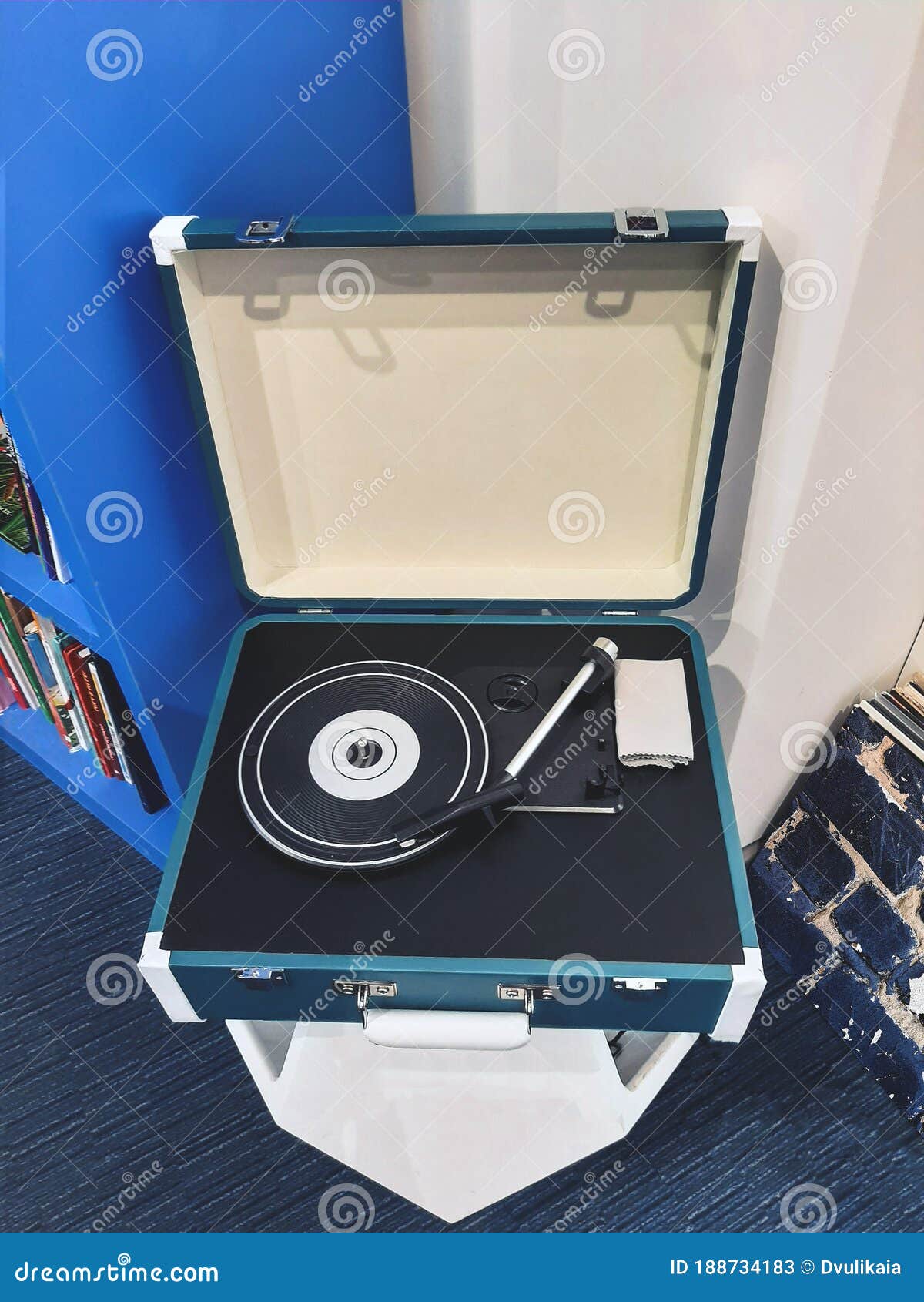 Small modern vinyl record stock image. Image of mixing - 188734183