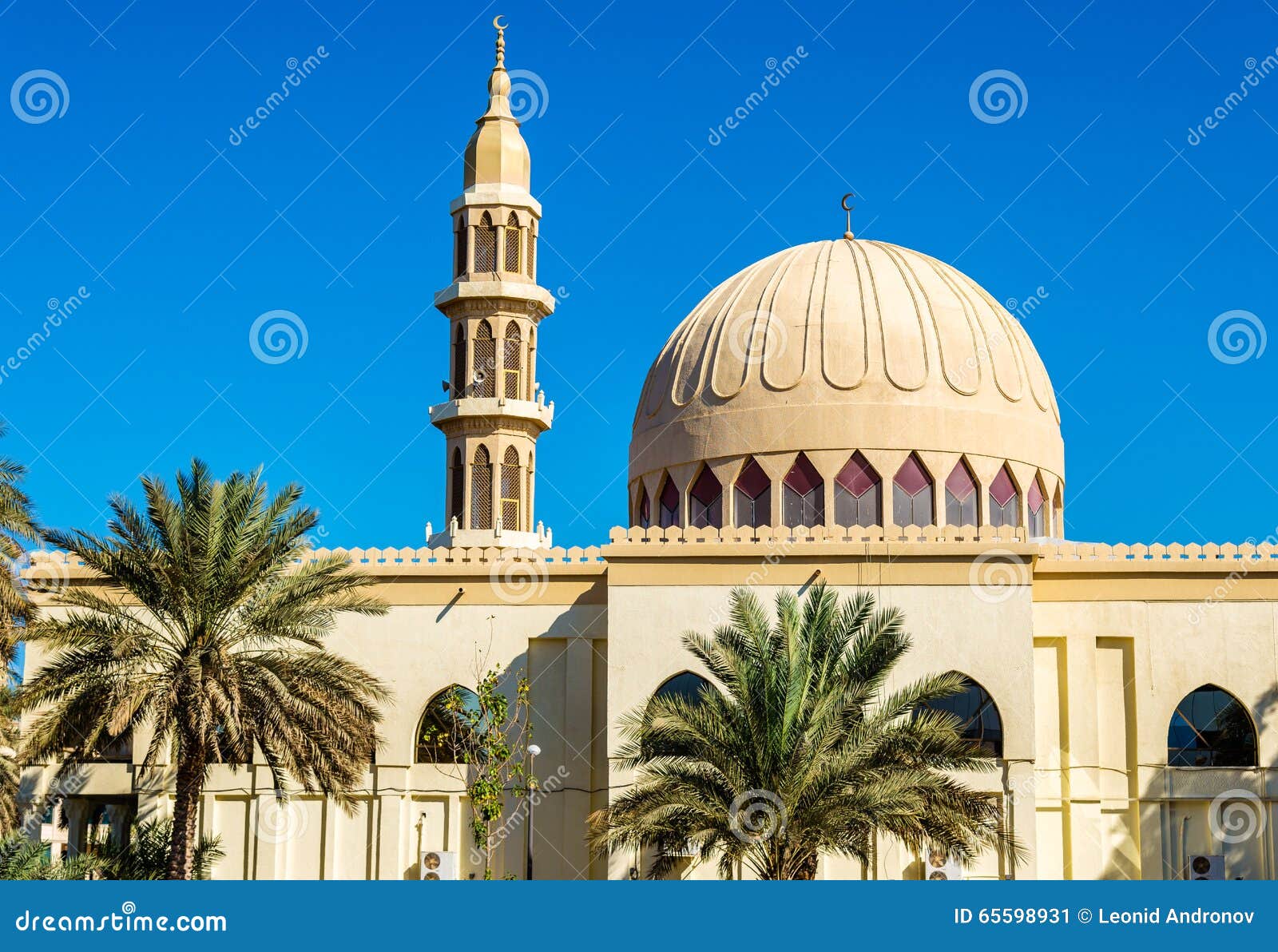 Small mosque in Abu Dhabi stock image. Image of belief - 65598931