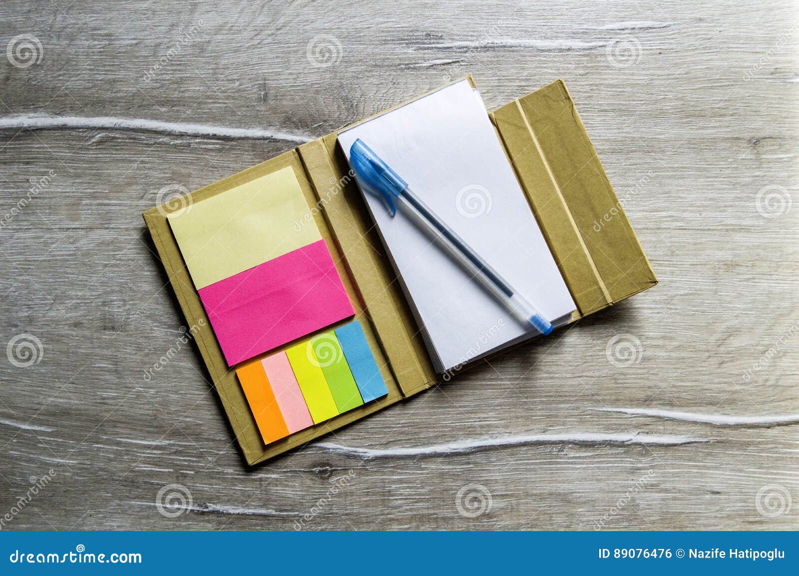 Small Note with Sticky Paper for Business People, Teachers and Students ...