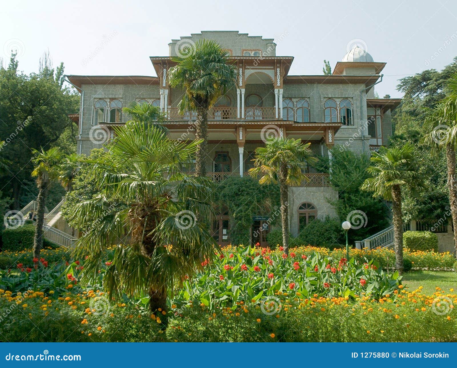 Small palace stock photo. Image of flowers, garden, park - 1275880