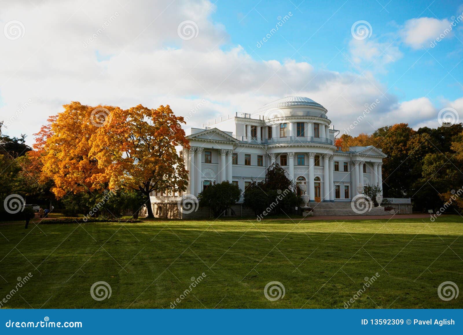 Small palace stock image. Image of house, beautiful, green - 13592309