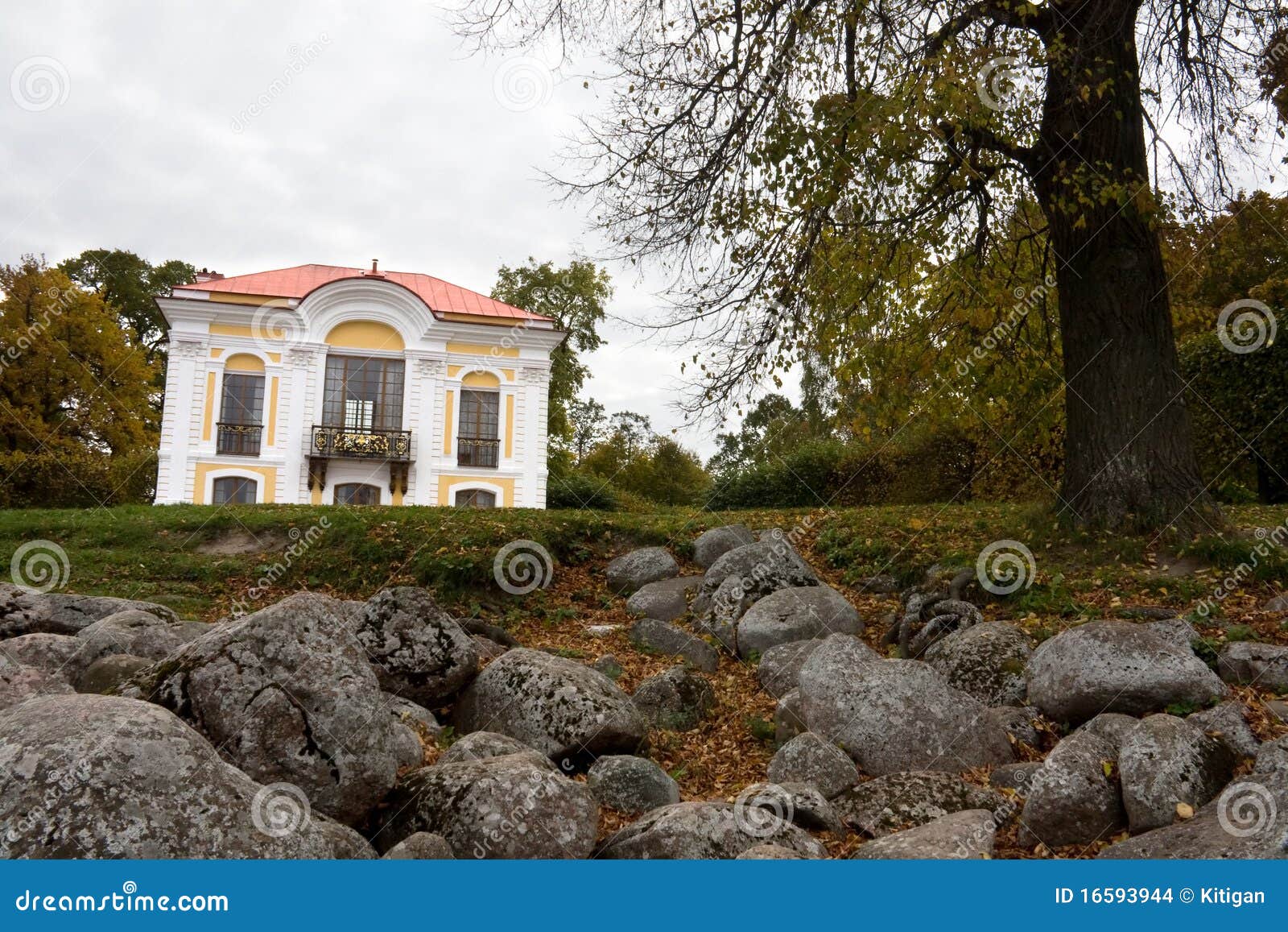 Small Palace Hermitage stock photo. Image of park, empty - 16593944
