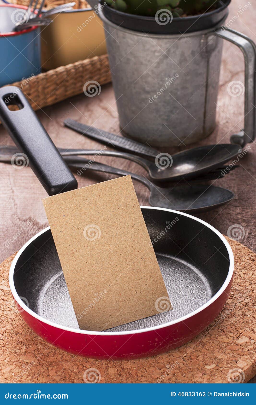 Small pan and blank note stock photo. Image of cardboard - 46833162