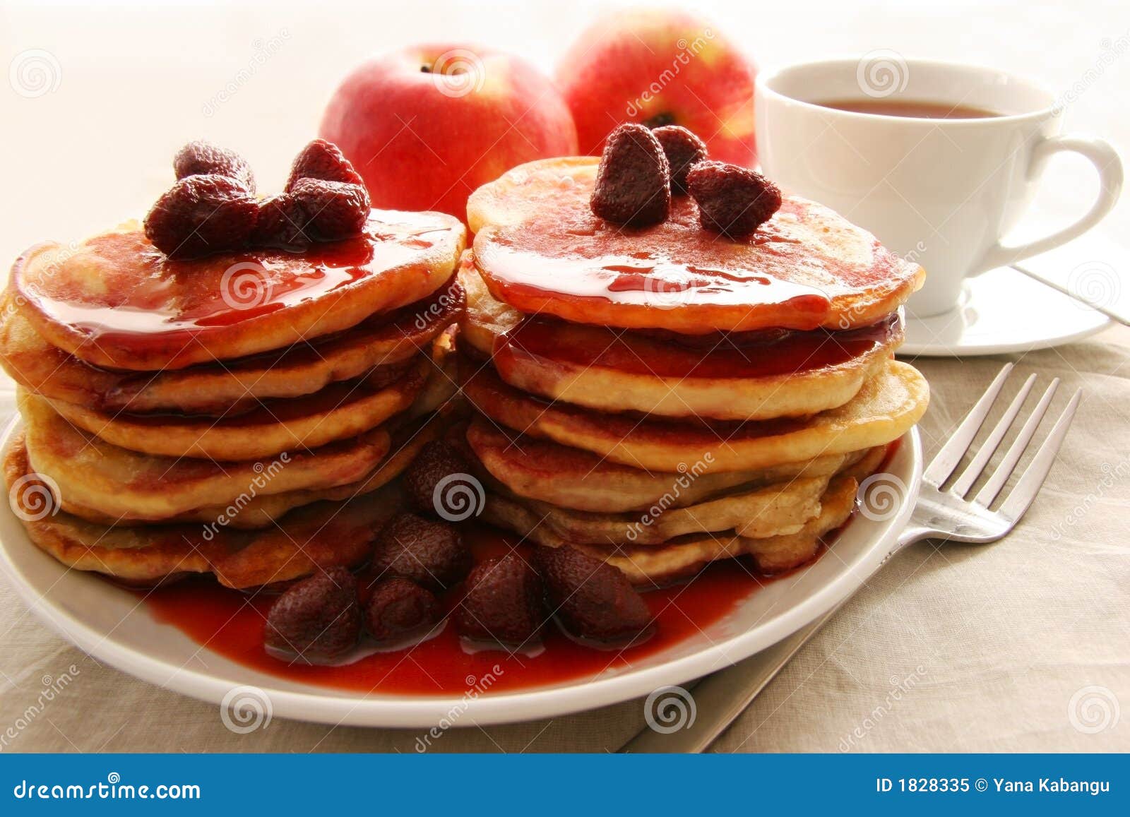 1,218 Cakes Pan Plate Stock Photos - Free & Royalty-Free Stock Photos ...