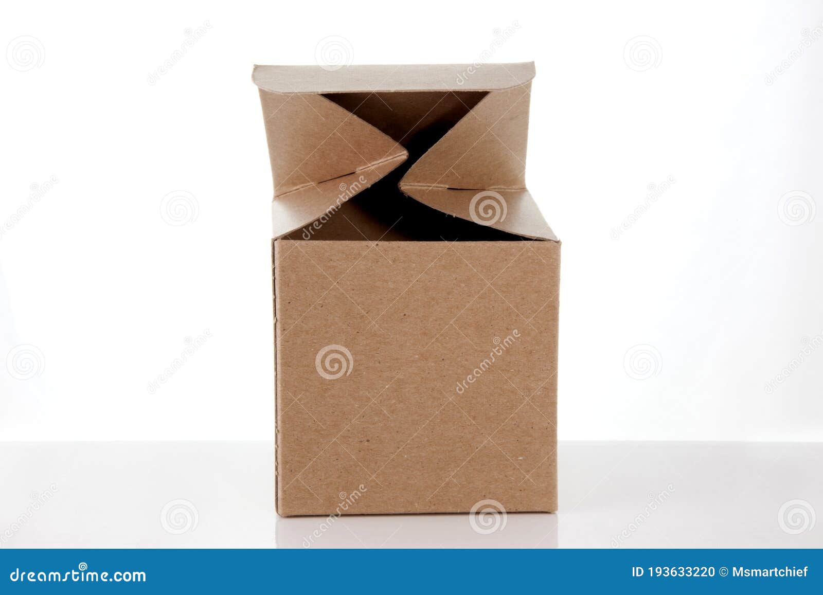 Small Plain Cardboard Gift Box Stock Photo - Image of cube, gift: 193633220
