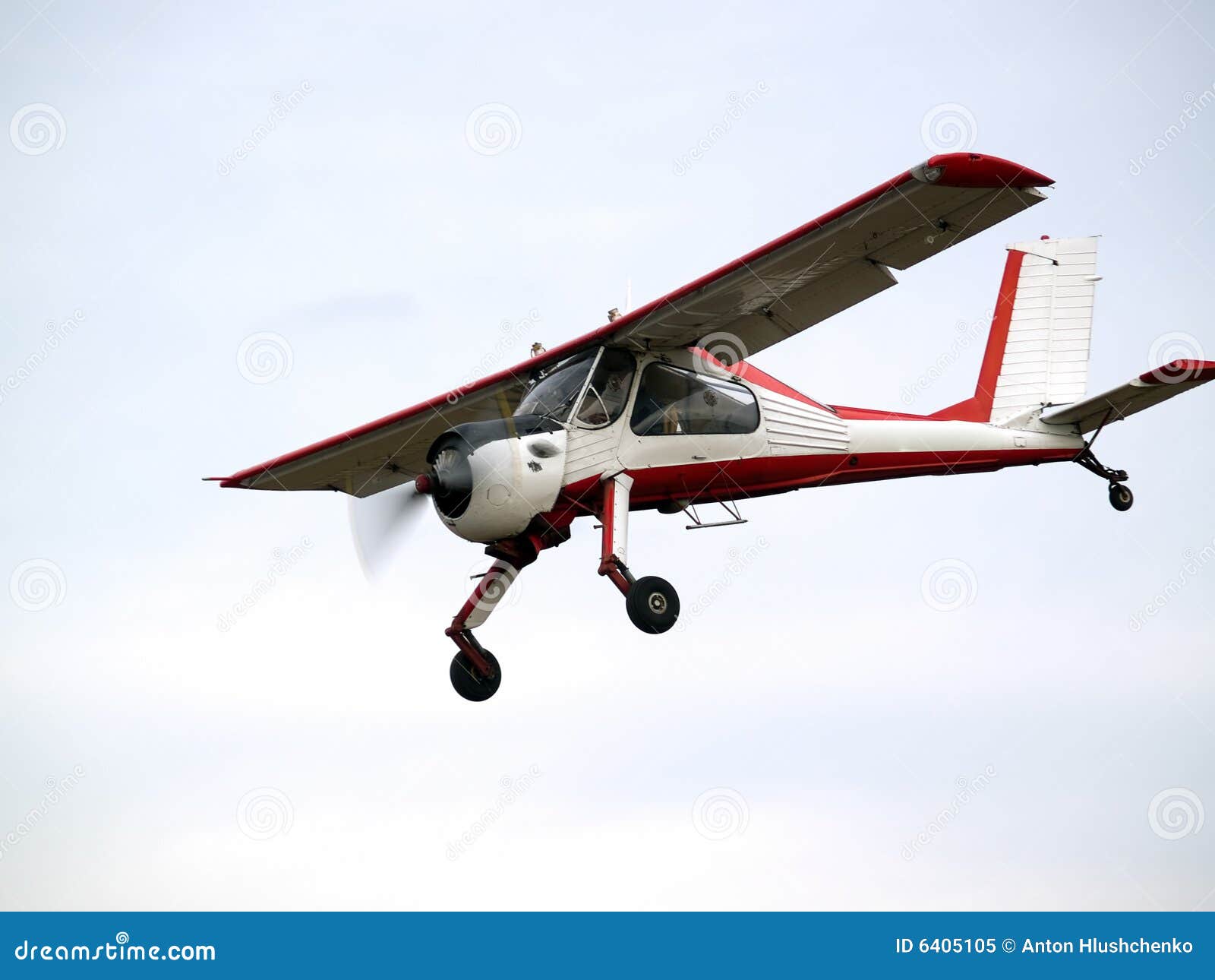 Small plane on glideslope stock image. Image of horizontal - 6405105