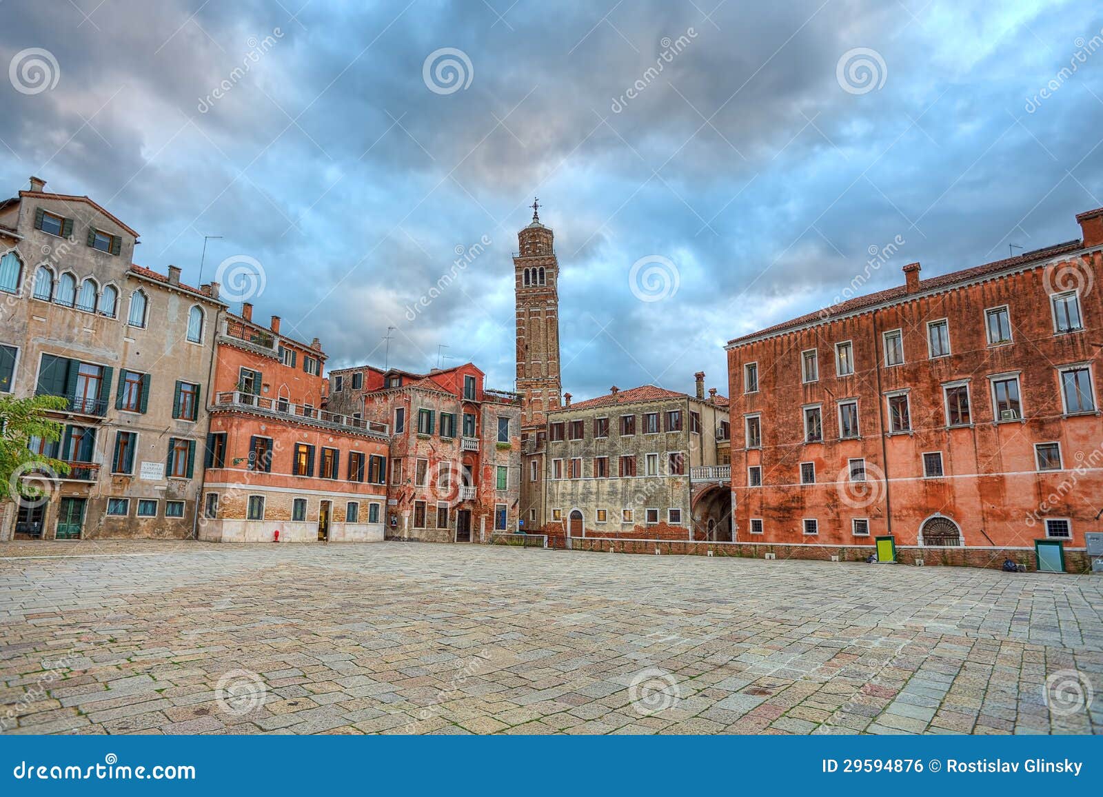 A Small Plaza In Old San Juan Puerto Rico With Lots Of Plants On Pots ...