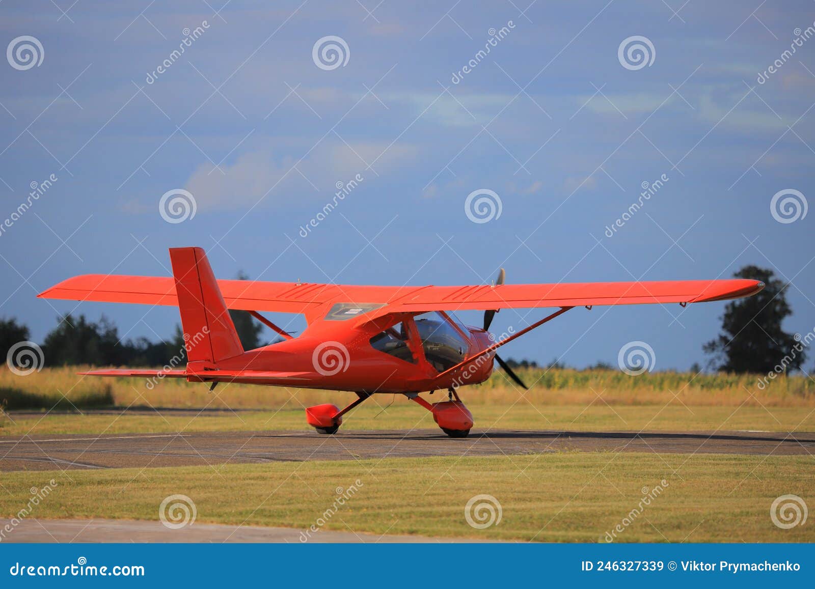 Small Private Propeller Plane on the Runway Stock Image - Image of ...