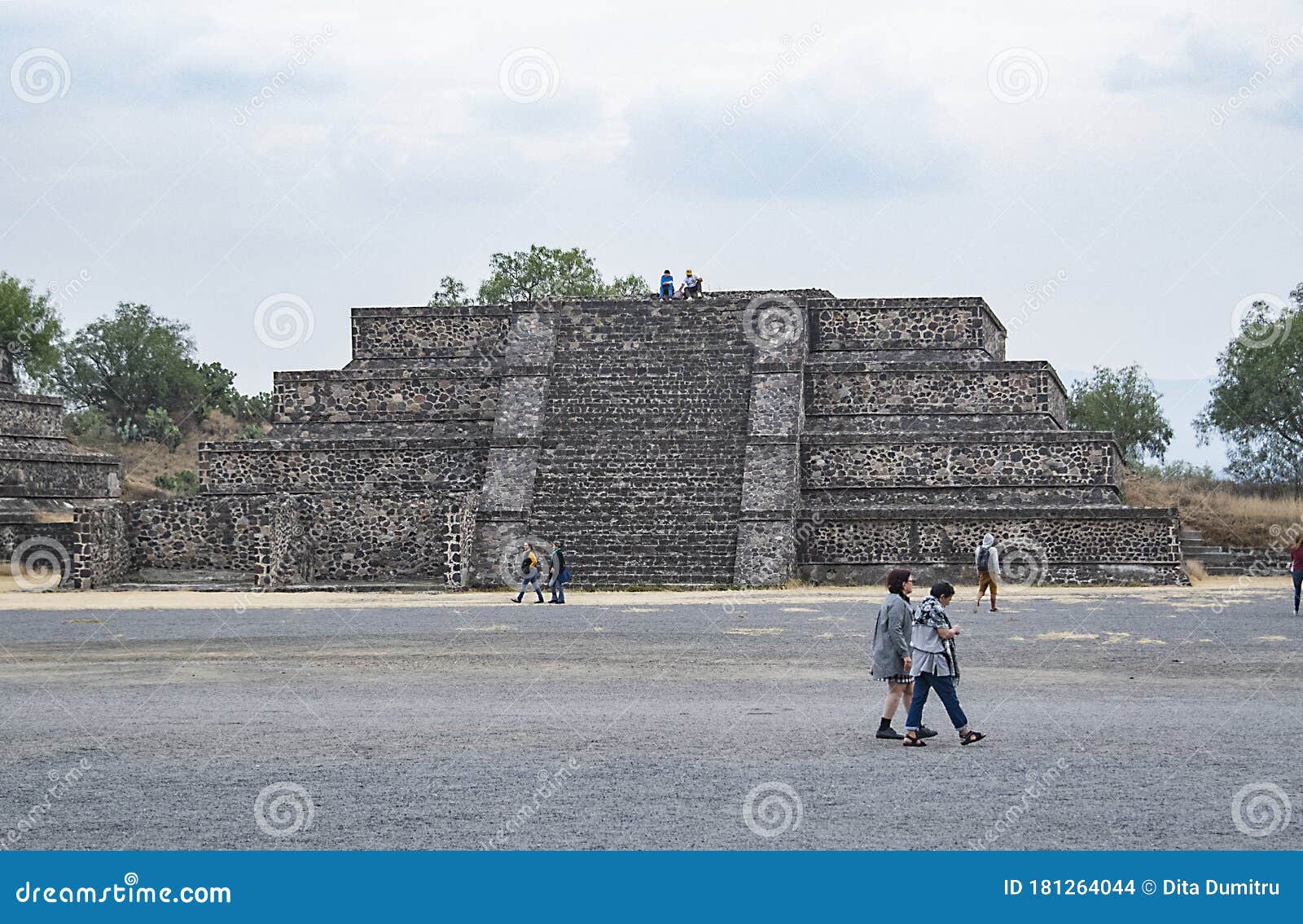 The Small Pyramid in the Moon Square - Teotihuacan Editorial Stock ...