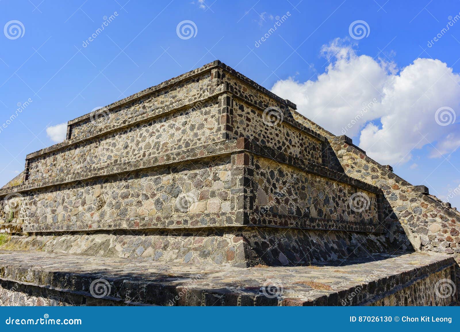 Small Pyramid in Teotihuacan Stock Photo - Image of blue, avenue: 87026130