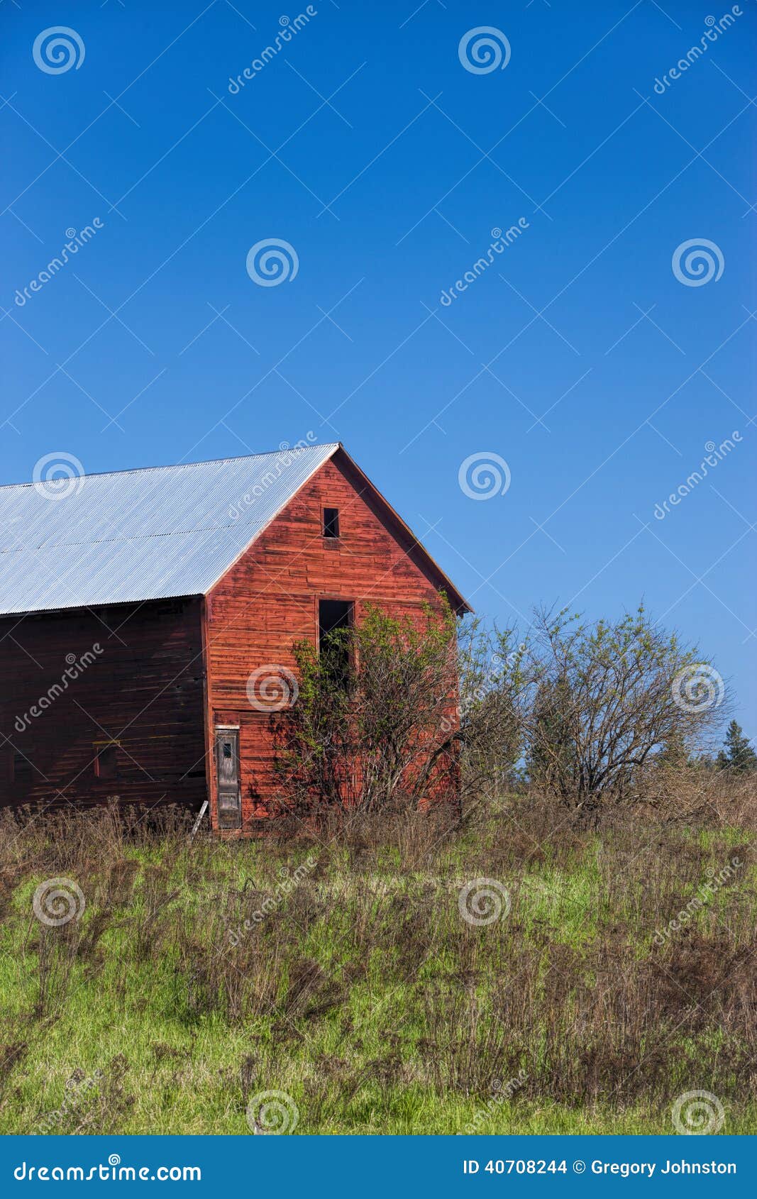 Small red barn. stock photo. Image of scenic, farm, nature - 40708244