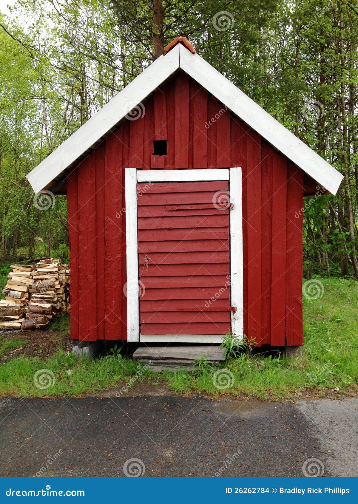 Small red cottage/house stock photo. Image of nature - 26262784