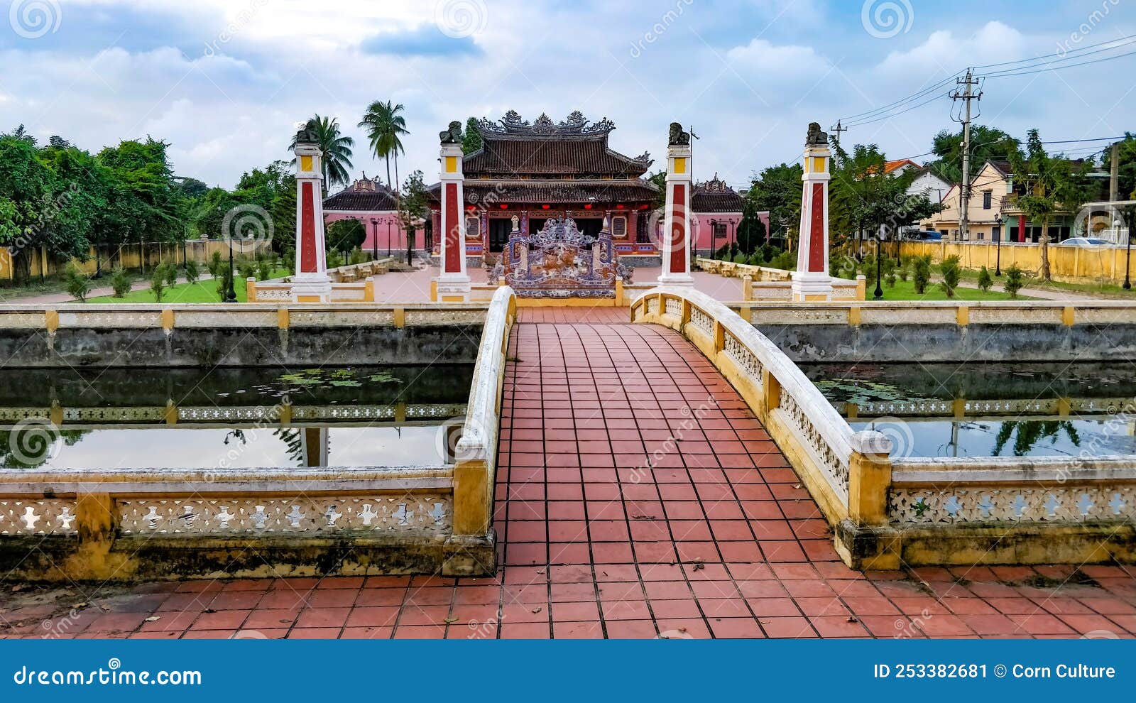 A Small Red Moat Bridge in Hoi an, Vietnam Stock Image - Image of ...