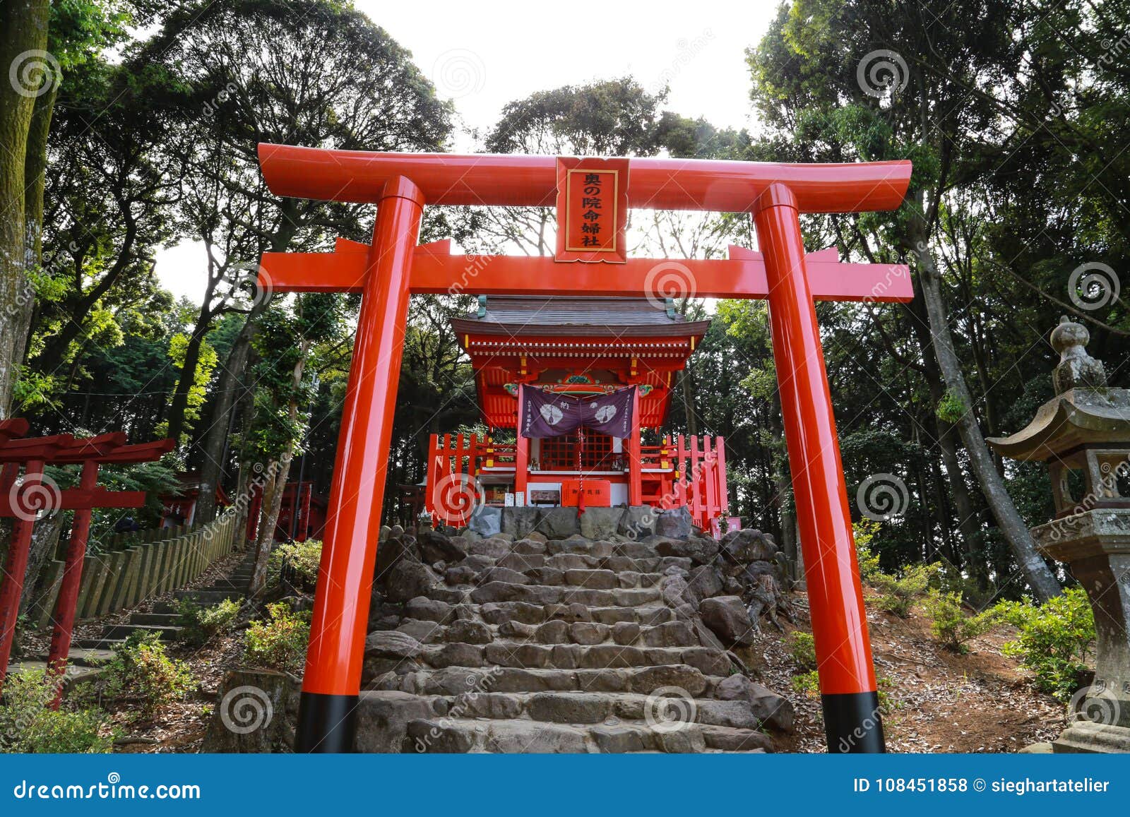 Small Shrine on the Mountain of Yutoku Inari Shrine Editorial Stock ...