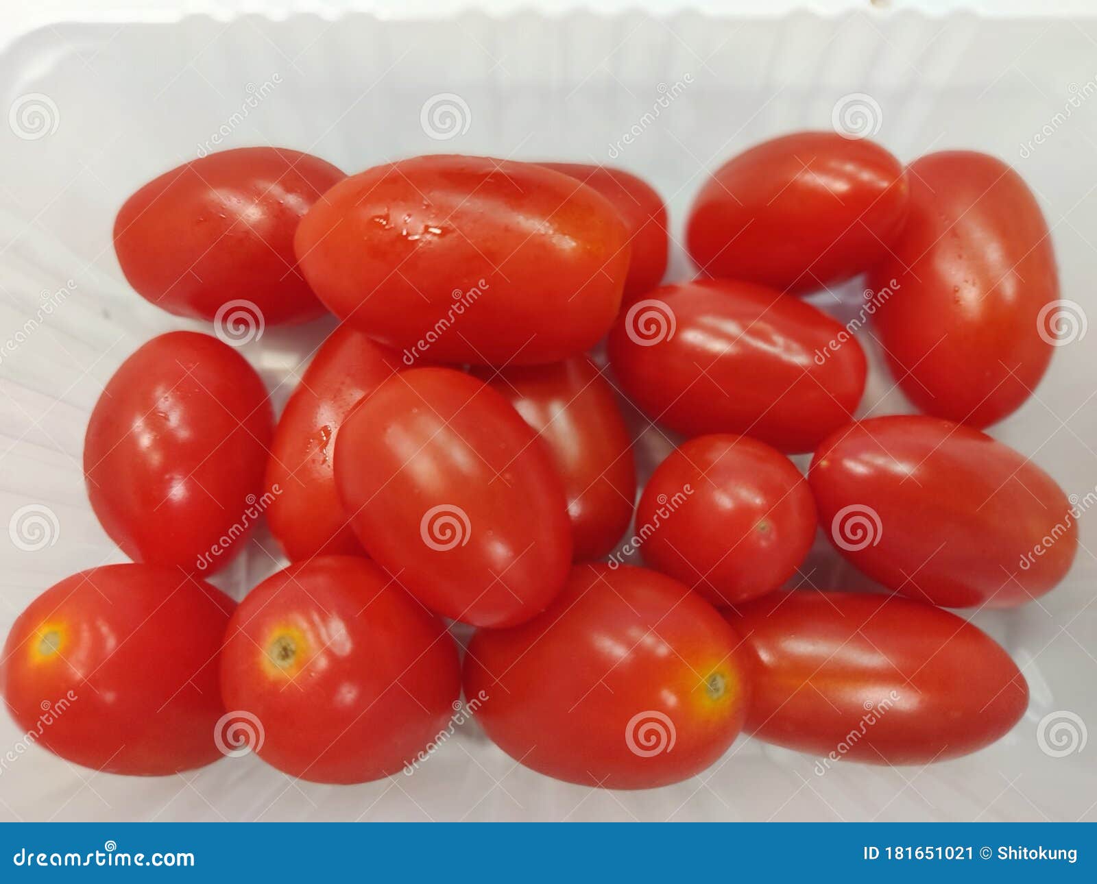 Small Red Tomatoes Organic Plants Base Food Stock Image - Image of ...