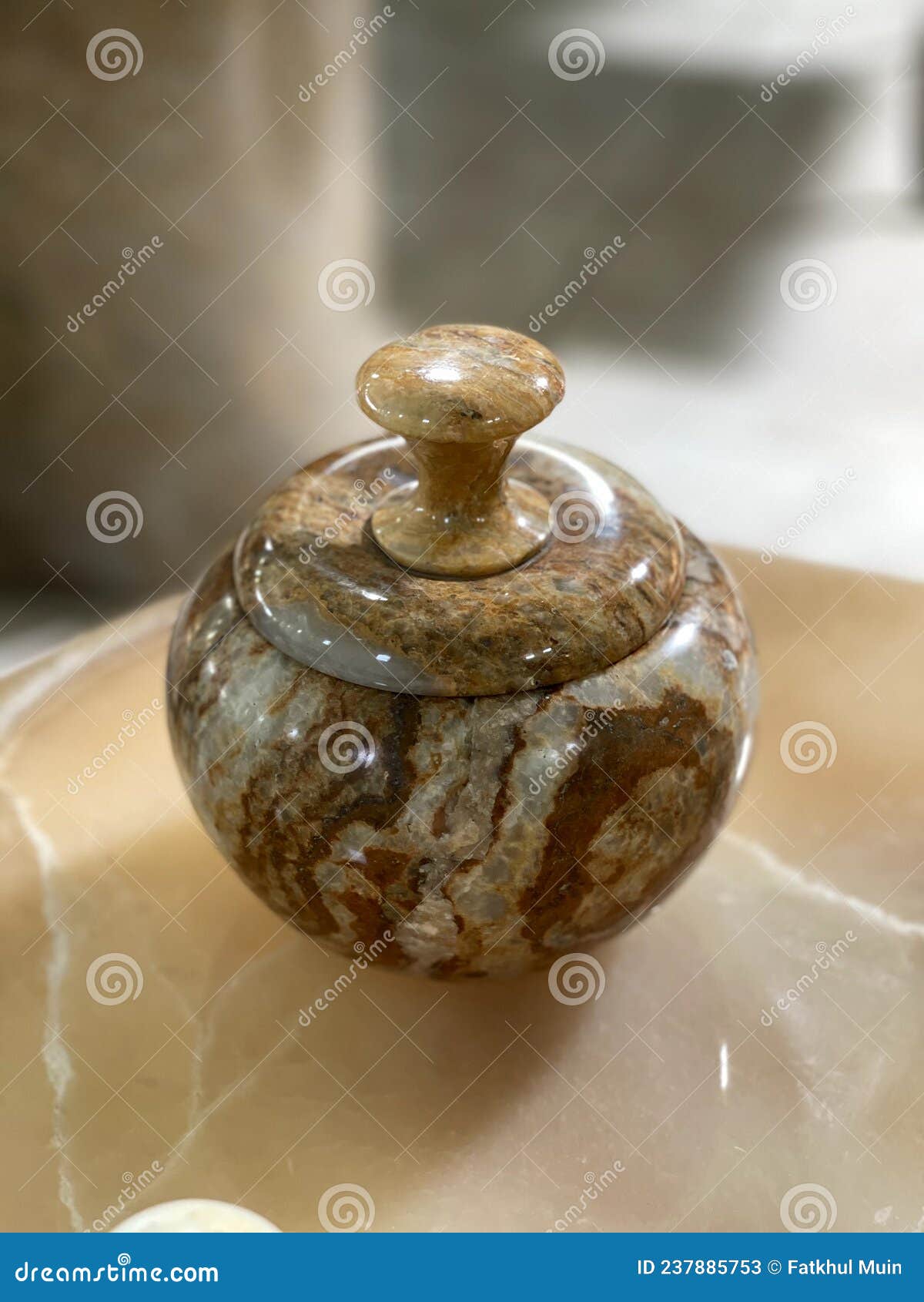 Small Round Storage Bin with Lid for Small Items Stock Image - Image of ...