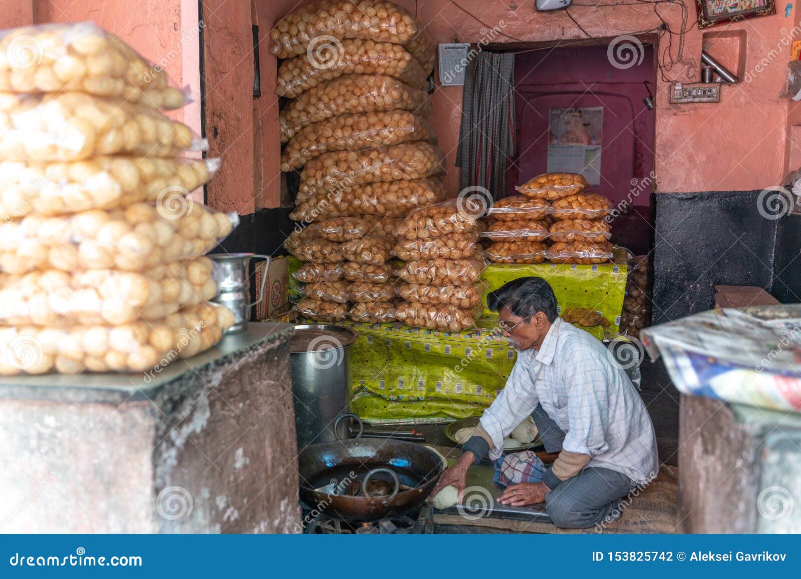 The small shop in India editorial photography. Image of close - 153825742