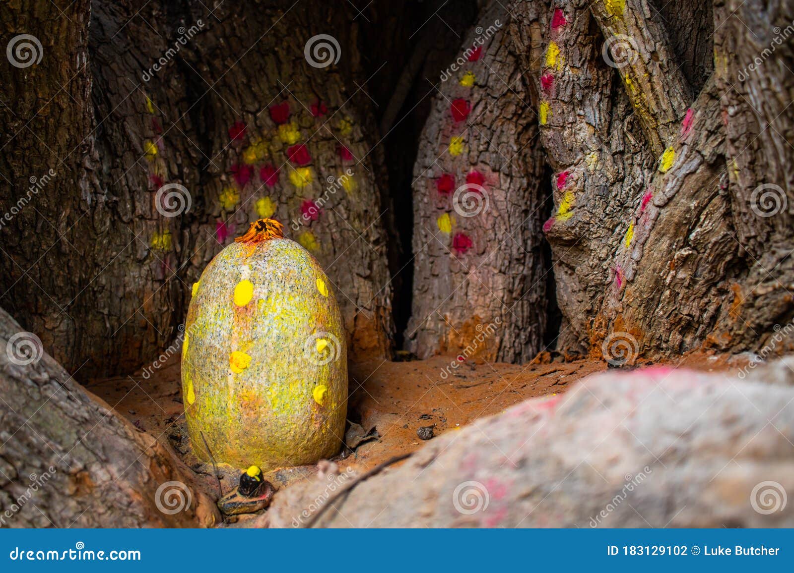Shrine Inside Old Tree stock photo. Image of outdoor - 183129102