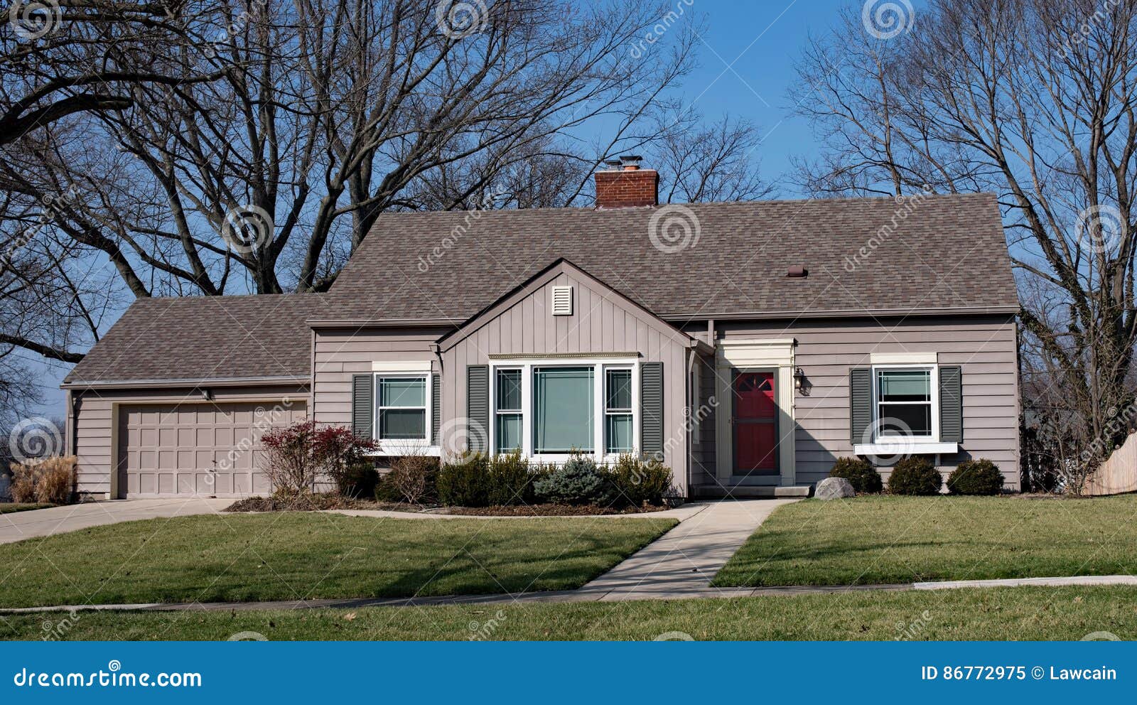 Small Single Dwelling House Stock Image - Image of home, real: 86772975