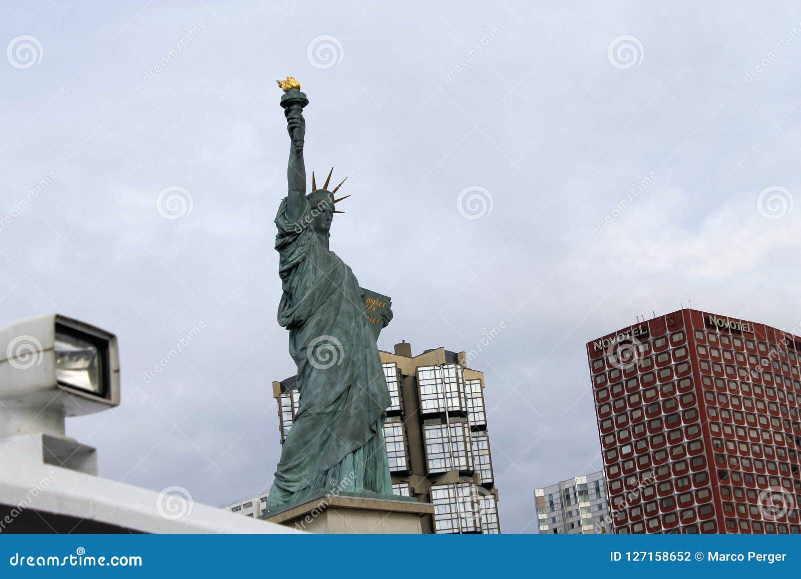 Statue of liberty editorial photography. Image of clouds - 127158652
