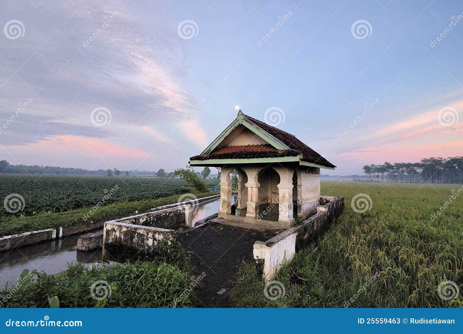 Small Surau and Silent Morning Stock Image - Image of mosque, morning ...