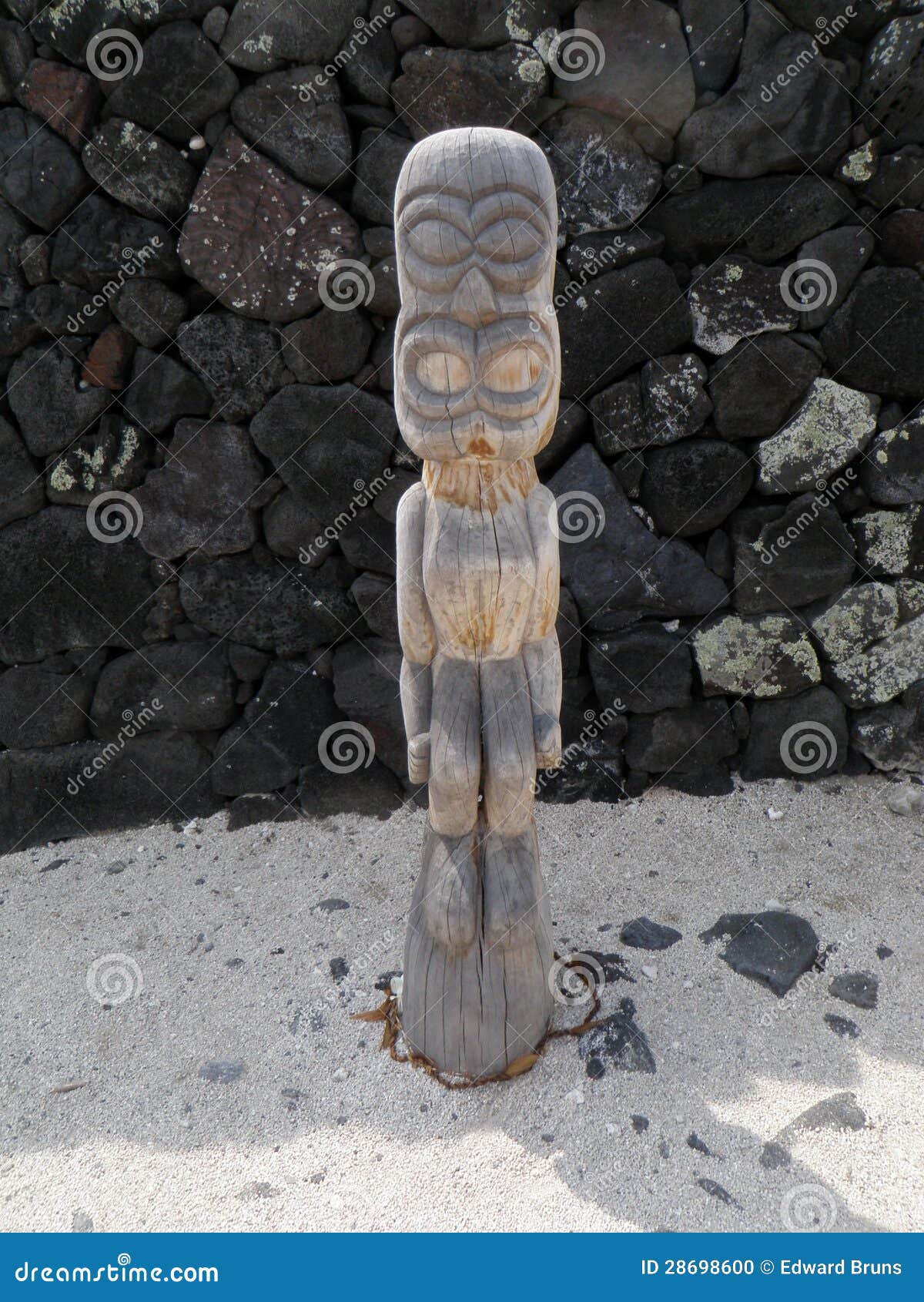 Small Tiki Statue in Hawaii Stock Photo - Image of carved, artwork ...