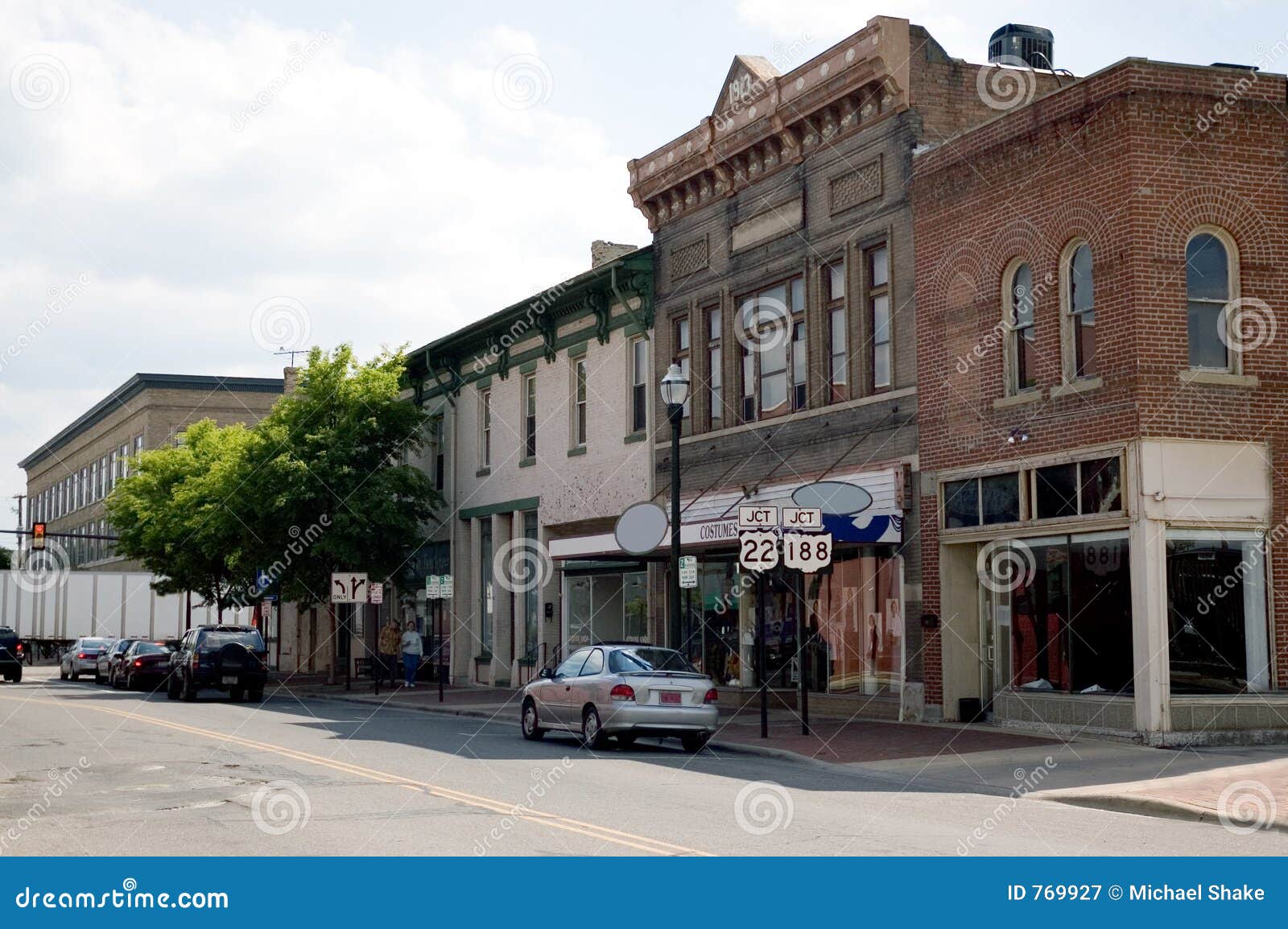 Small Town U.S.a. stock image. Image of town, commerce - 769927