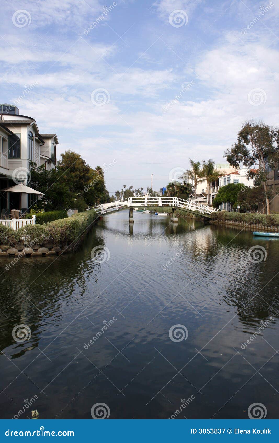 Small Venice in Los Angeles Stock Image - Image of estate, bridge: 3053837