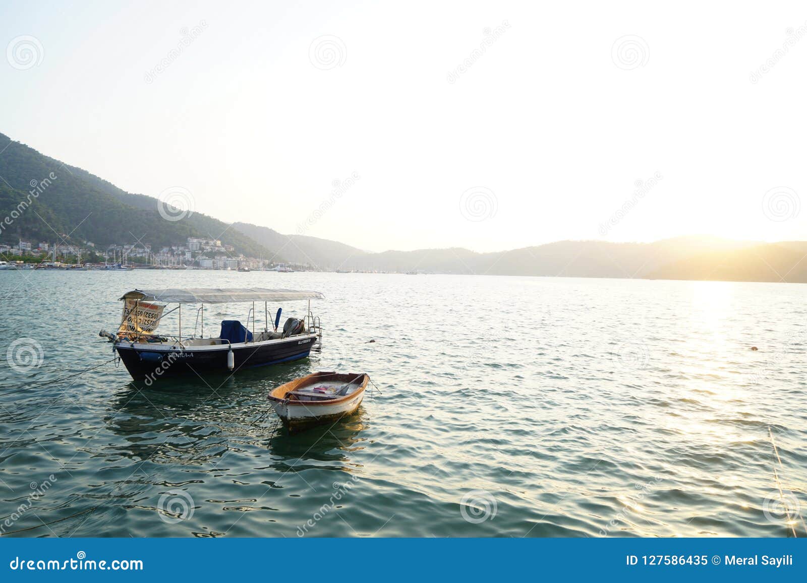 Empty boat in the sea editorial image. Image of boat - 127586435