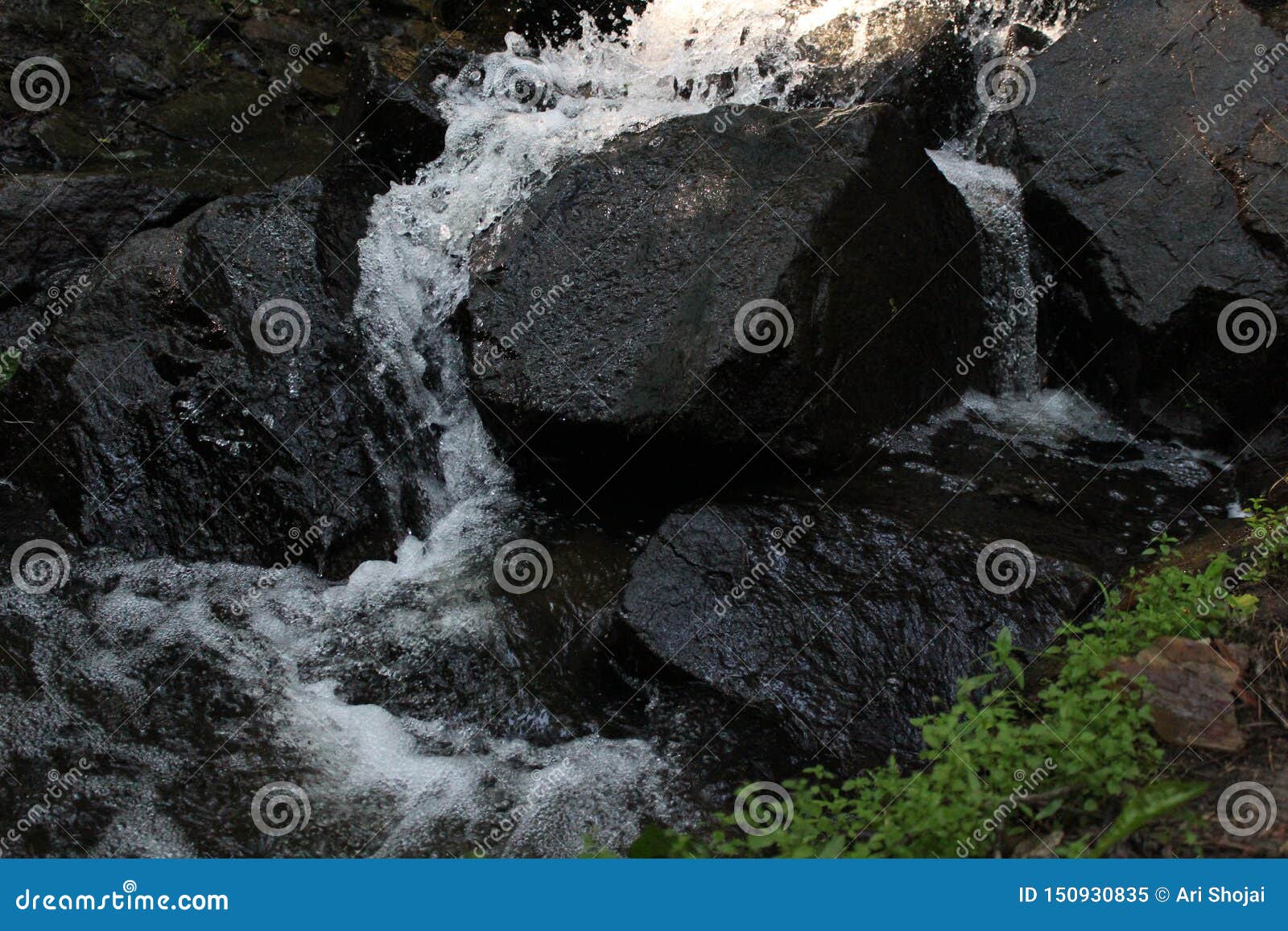 A Small White-soft Waterfall Covering Sharp Structure of Huge Dark ...