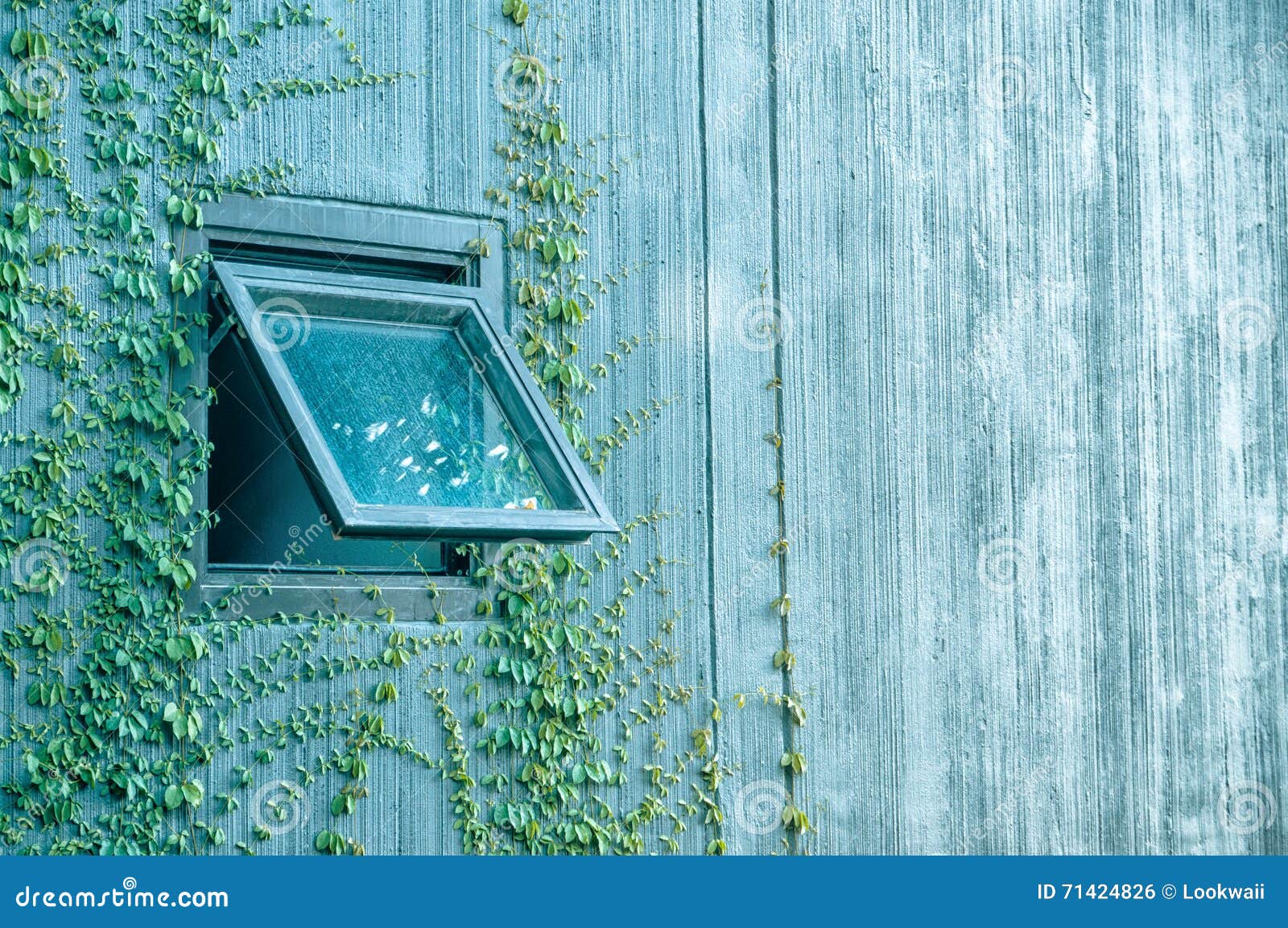 Small Window Wall Building Light Gradient Stock Photos - Free & Royalty ...