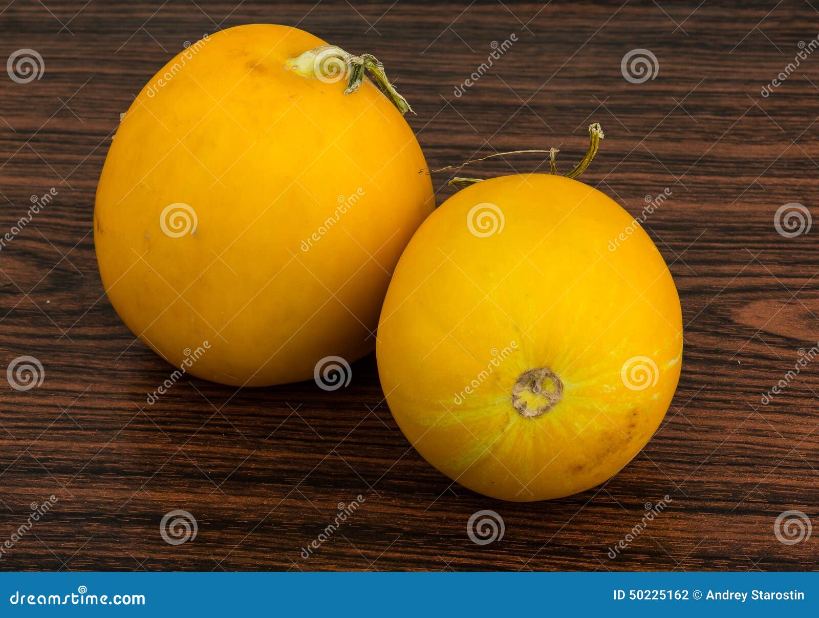 Small Yellow Melon Stock Images - Download 1,009 Royalty Free Photos