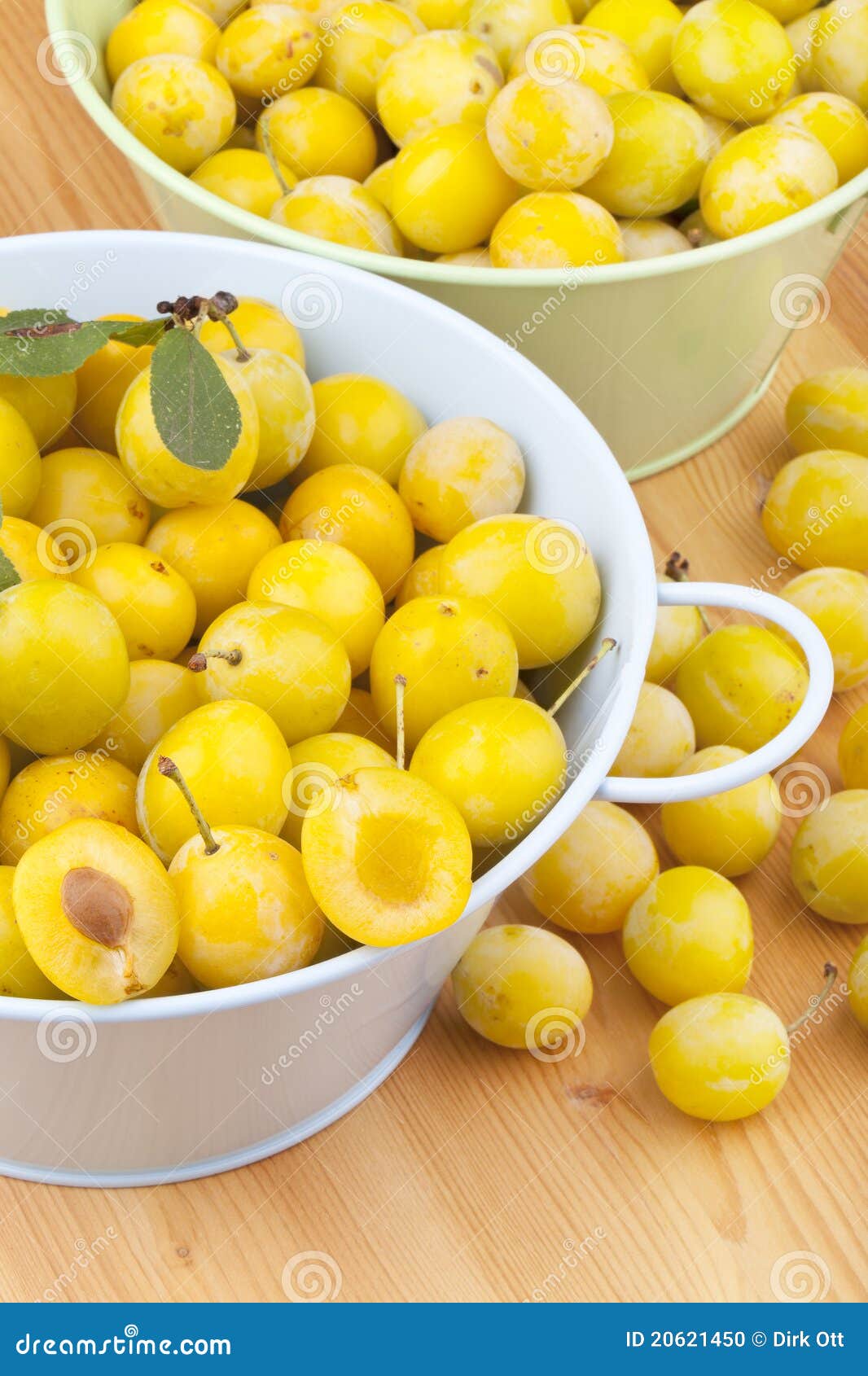 Small Yellow Plums Stock Photo - Image: 20621450