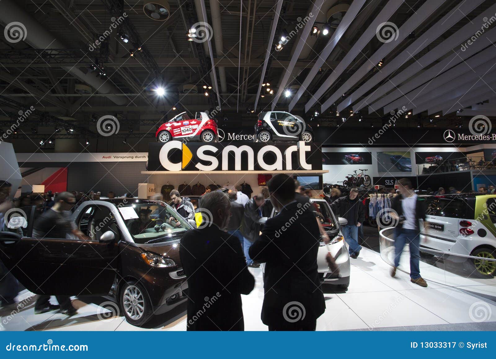 Smart Car Exhibit at 2010 Autoshow Editorial Photography - Image of ...
