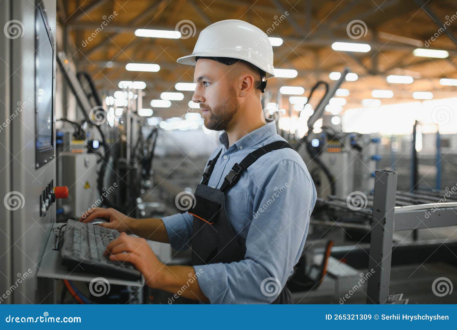 Smart Factory Worker or Engineer Do Machine Job in Manufacturing ...