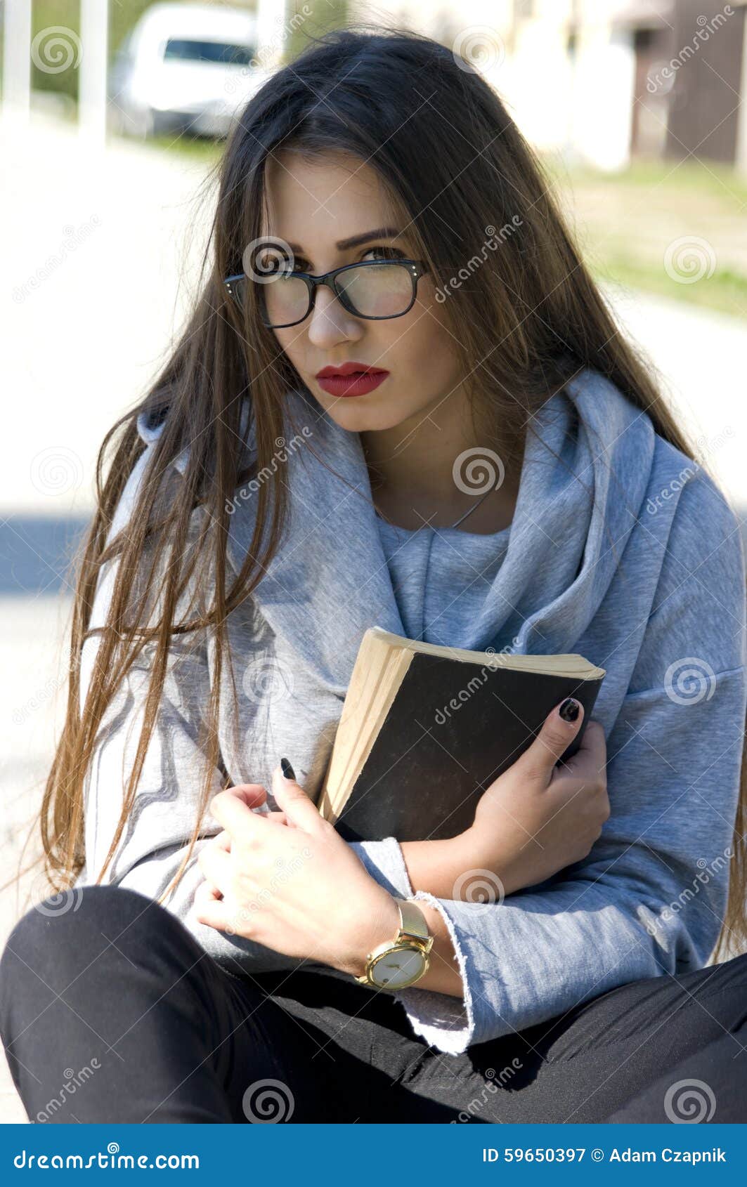 Cool And Smart Photos Of Girls