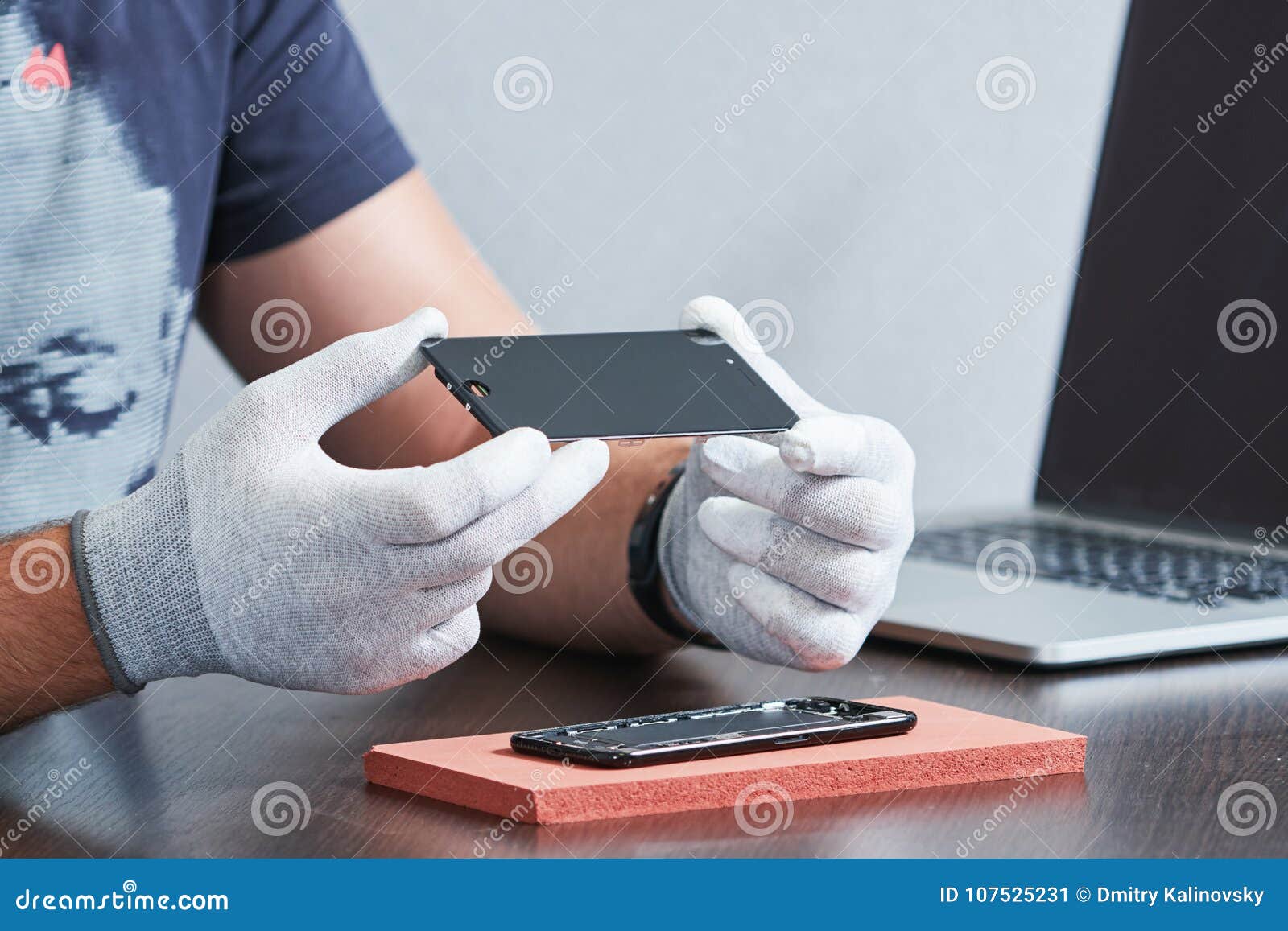 Smart Phone Repair. Repairman Hands with Screen Stock Image - Image of ...