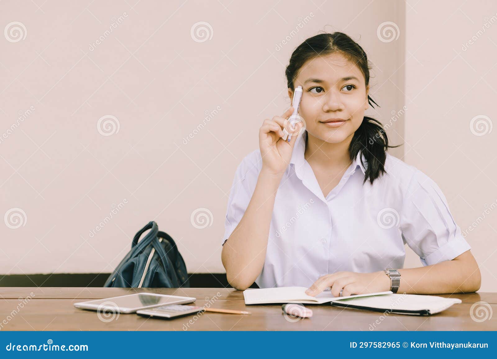 Smart Student Thinking Expression for Using Intelligent Vision Creative ...