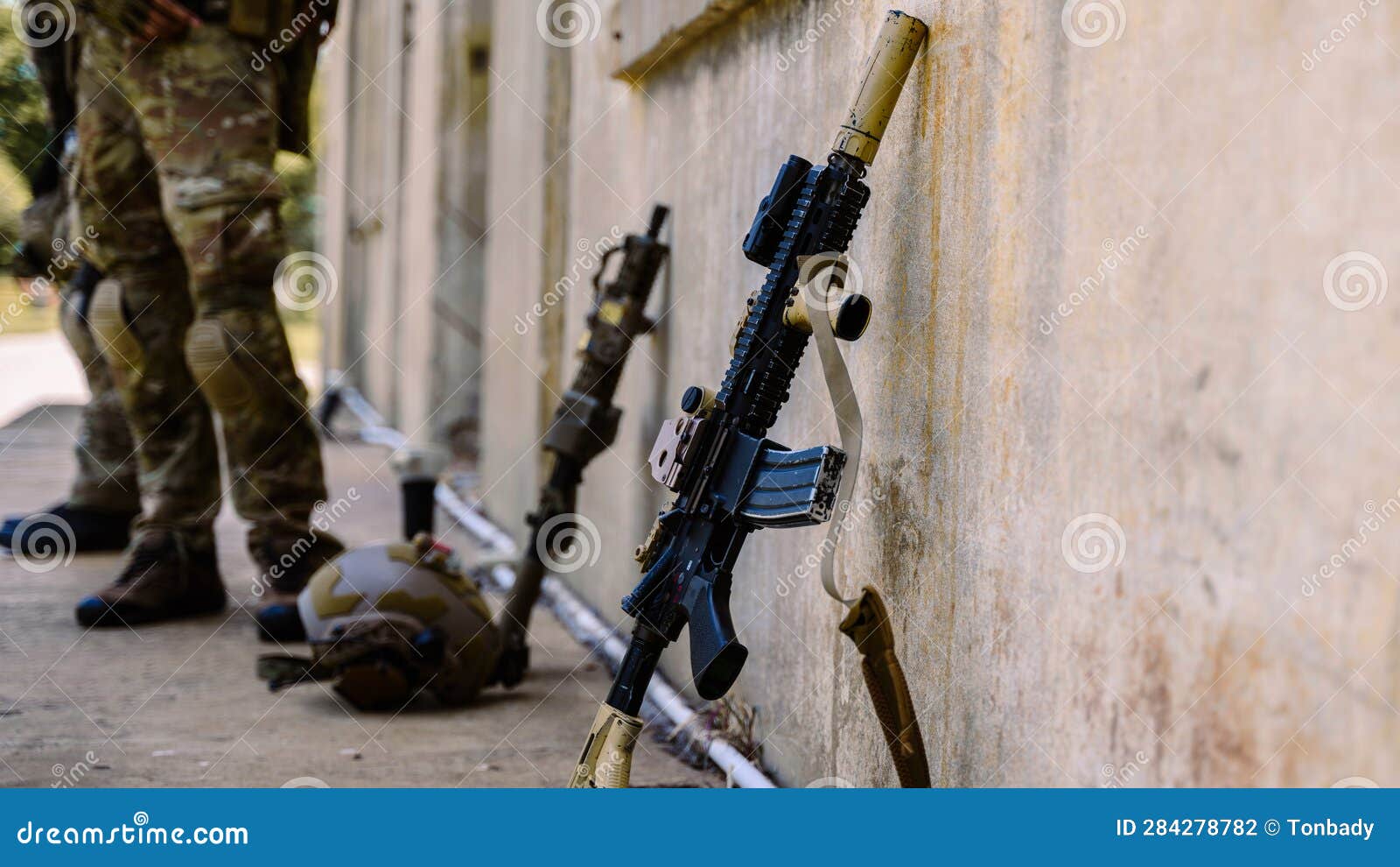 Smart Teamwork of Soldiers Running Forward and Attacking Enemy during ...