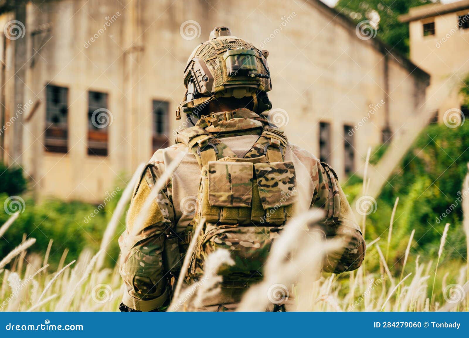 Smart Teamwork of Soldiers Running Forward and Attacking Enemy during ...