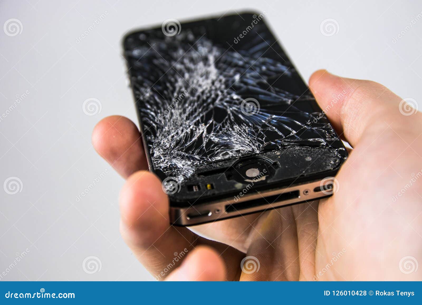 Smartphone roto pantalla foto de archivo. Imagen de cellphone - 126010428