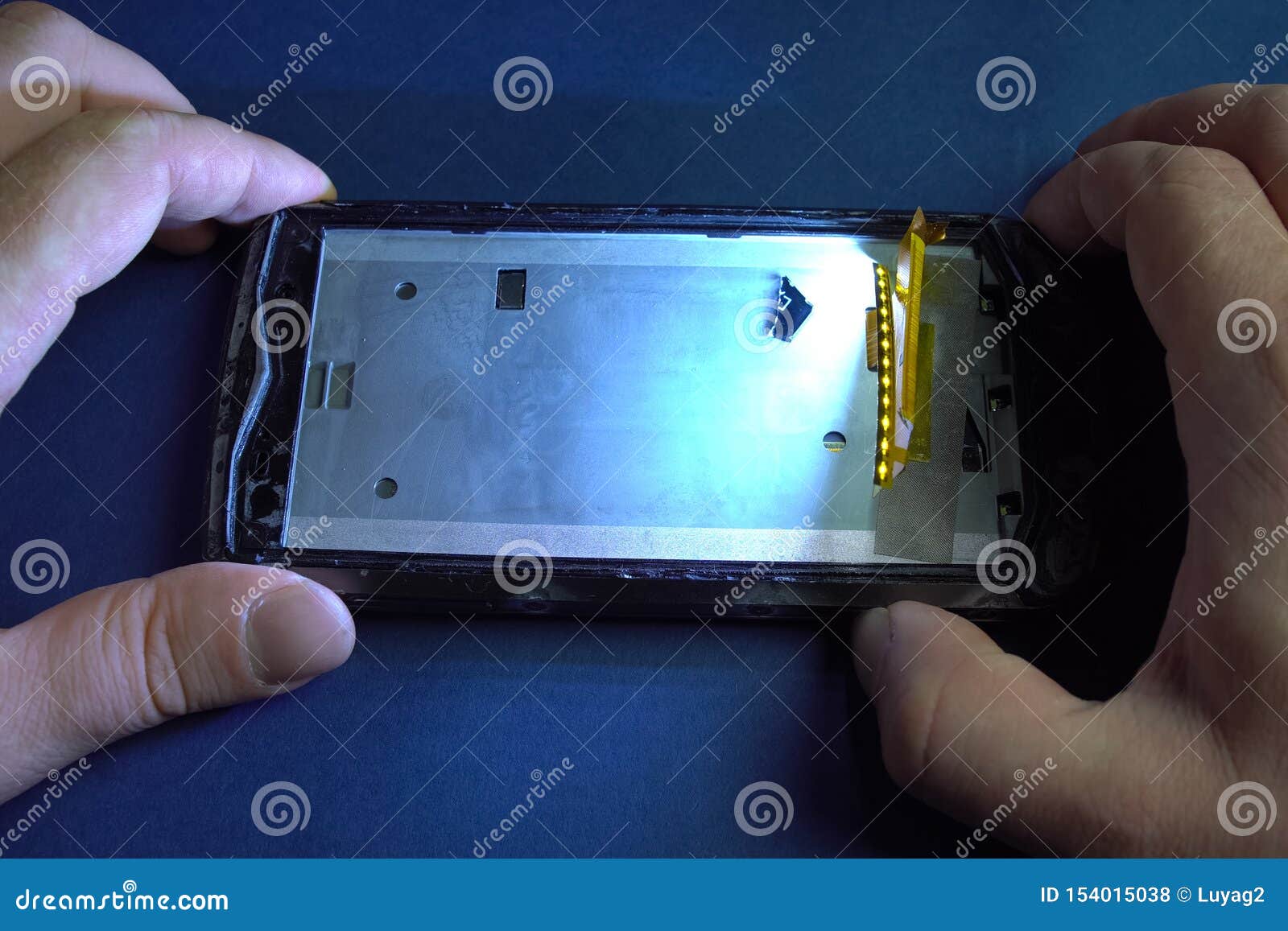 Smartphone roto pantalla foto de archivo. Imagen de negro - 154015038