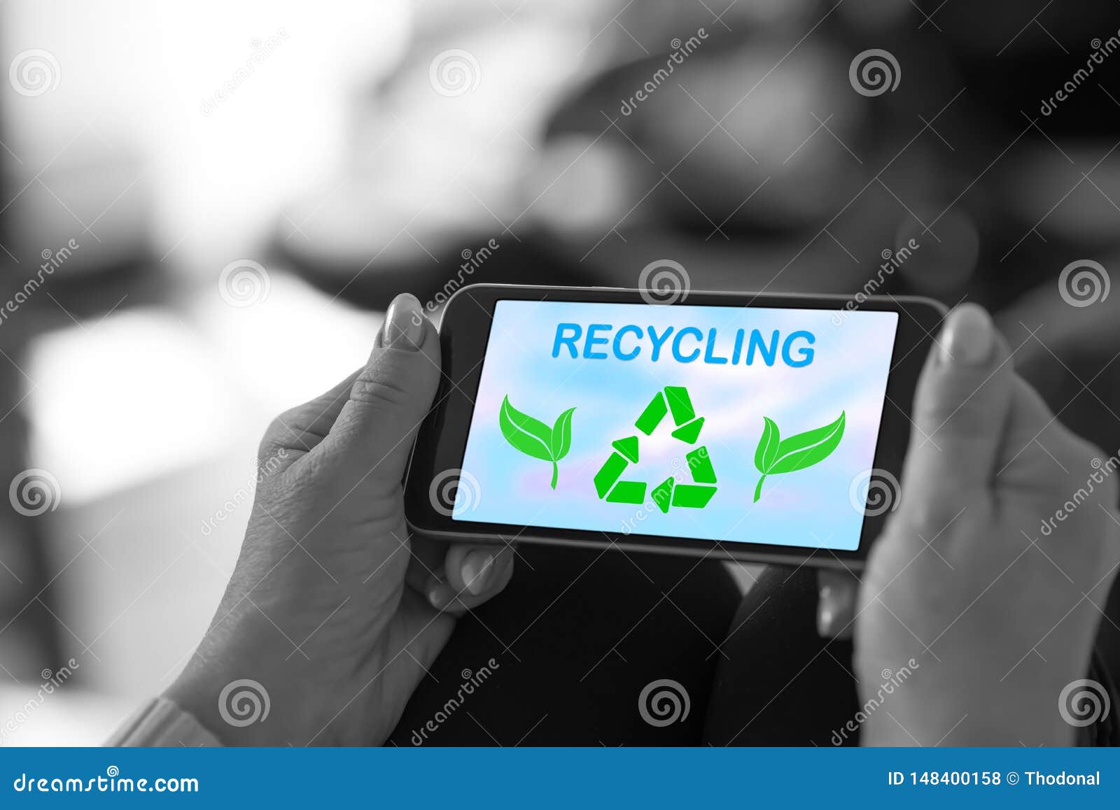 Recycling Concept on a Smartphone Stock Photo - Image of arrow, design ...