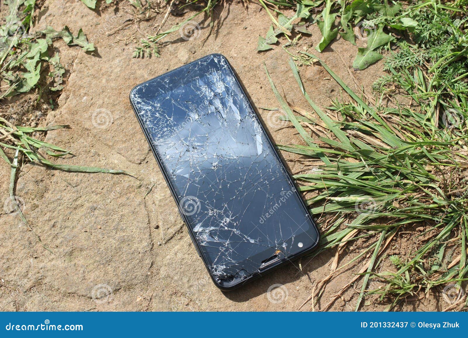 Phone Fell Ground Smashed Ground Stock Photos - Free & Royalty-Free ...