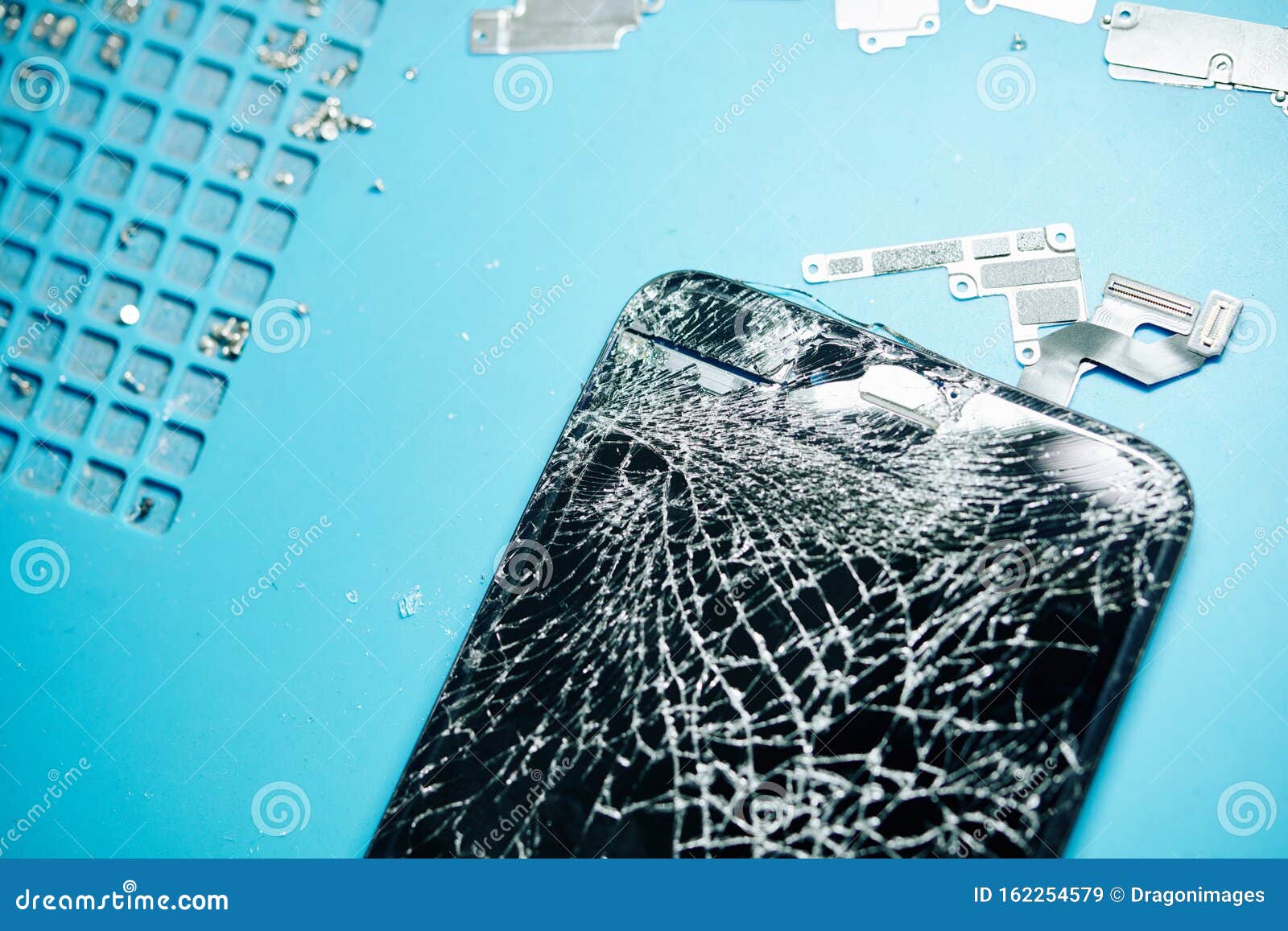 Smashed smartphone screen stock image. Image of screen - 162254579