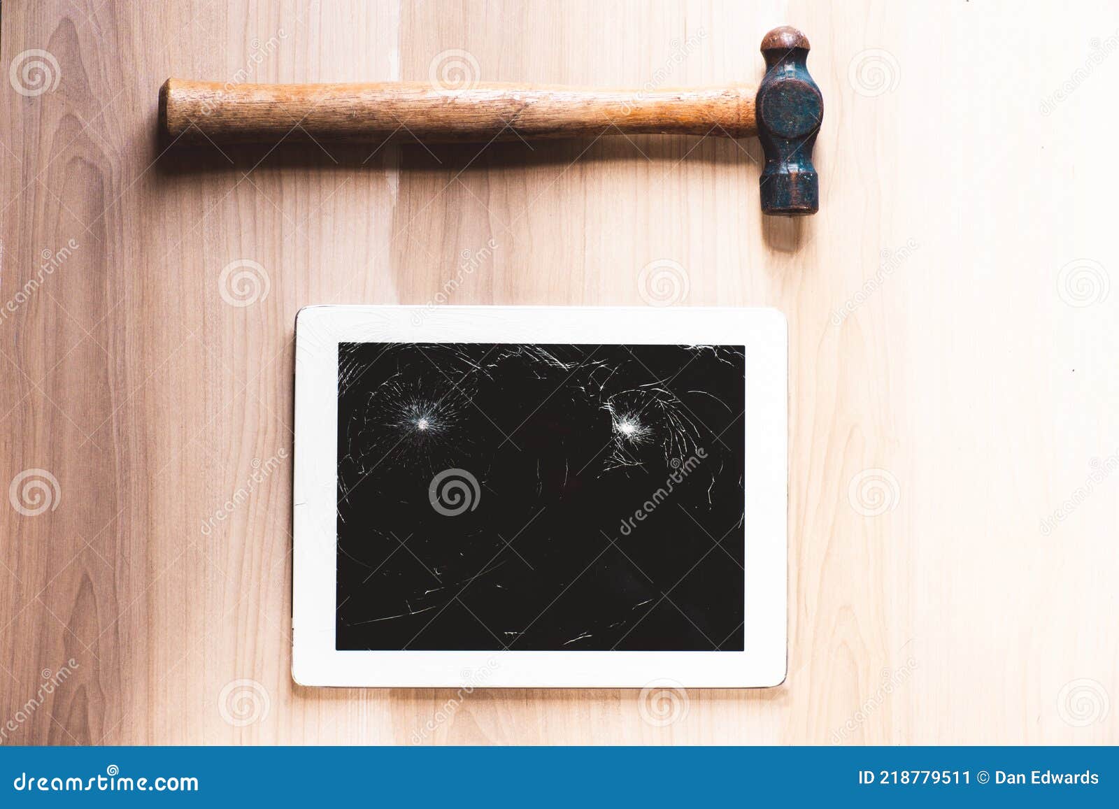 Smashed tablet screen stock image. Image of equipment - 218779511