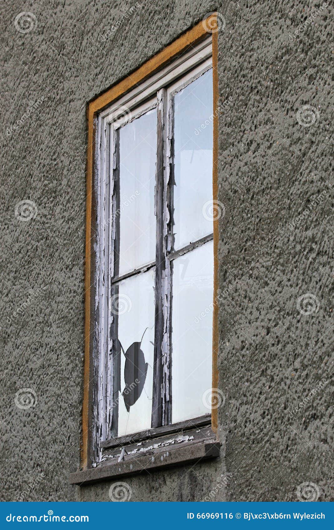 Smashed window stock photo. Image of house, flinders - 66969116