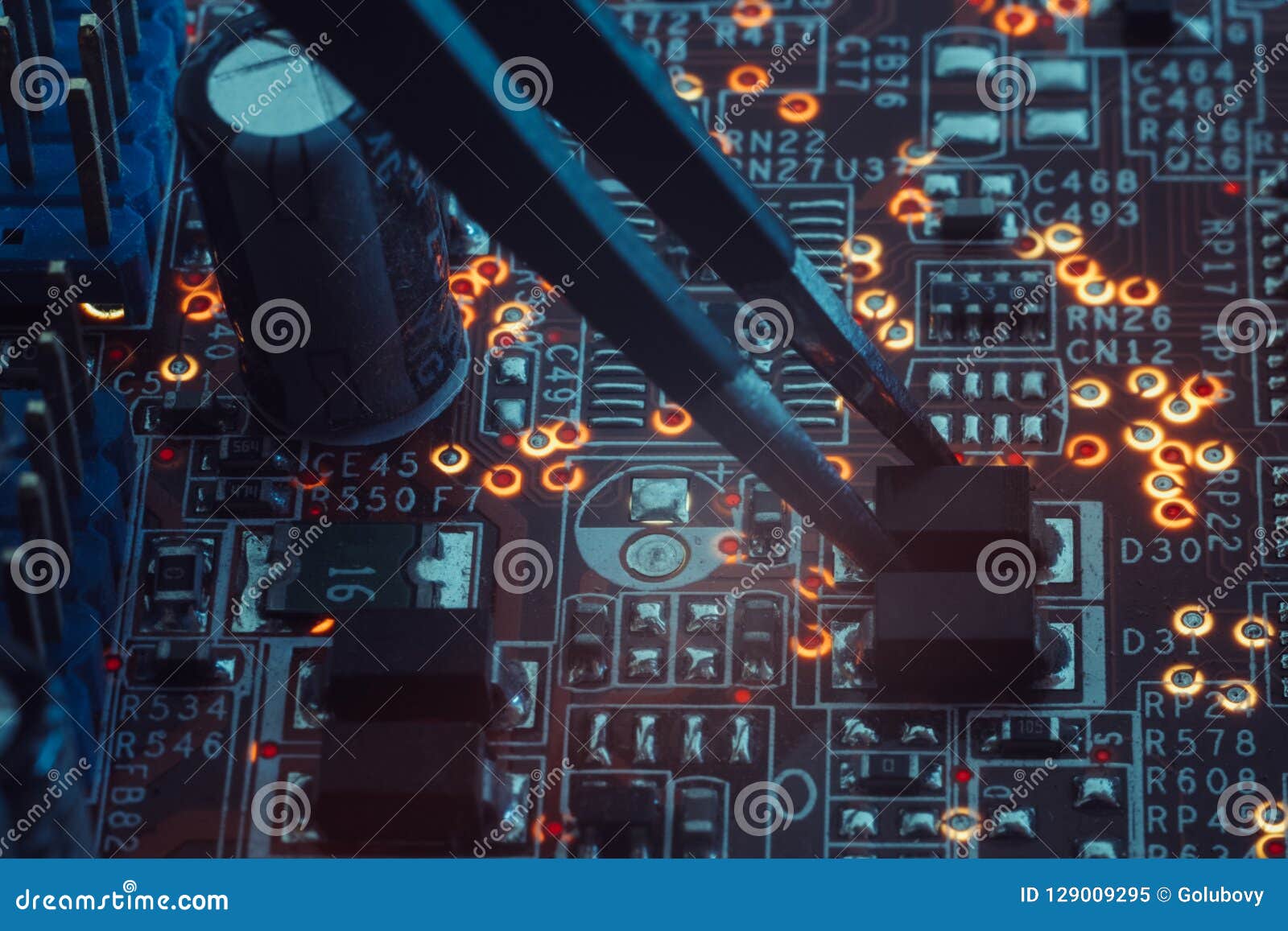 Smd Electronic Components Stock Images - Download 379 Royalty Free Photos