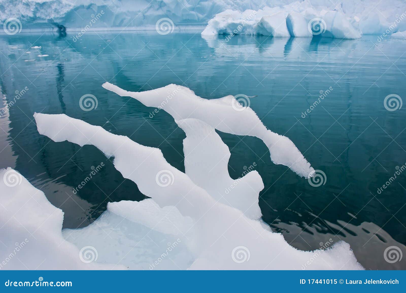 Smeltend ijs stock afbeelding. Image of bevroren, extreem - 17441015