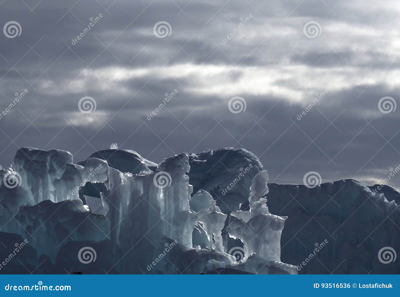 Smeltend ijs stock foto. Image of smelten, ijskegels - 93516536